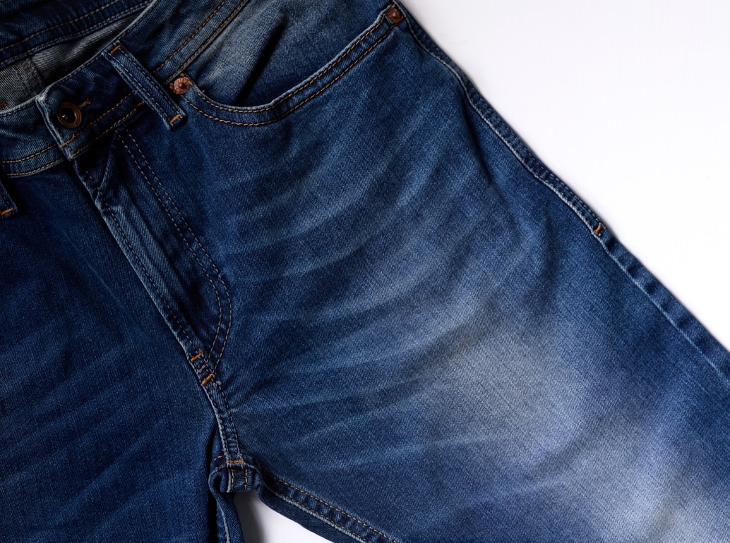 Moustache | JEANS.CH