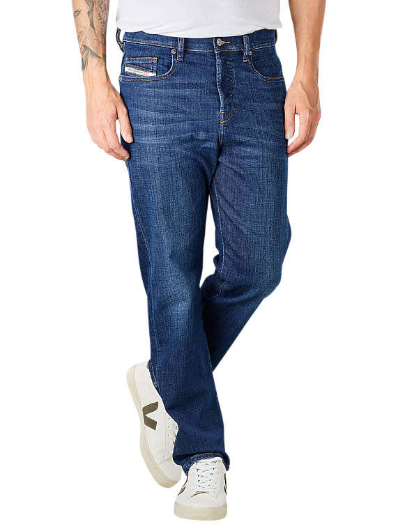 Diesel 2020 D-Viker Jeans Straight Fit in Hellblau | JEANS.CH